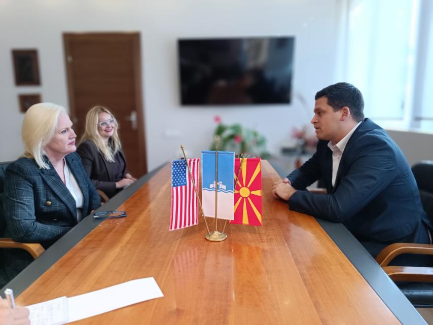 Градоначалникот Пецаков оствари средба со новата американска амбасадорка Агелер Ohridnews